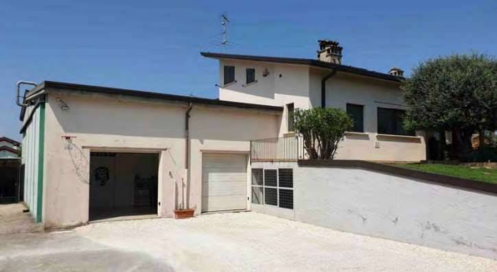 Asta per villa, via Giacomo Leopardi Asola, rif. 125964619 - Immobiliare.it
