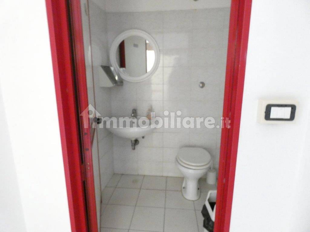 Vendita Appartamento in piazza della Rocca. Viterbo. Buono stato, piano ...