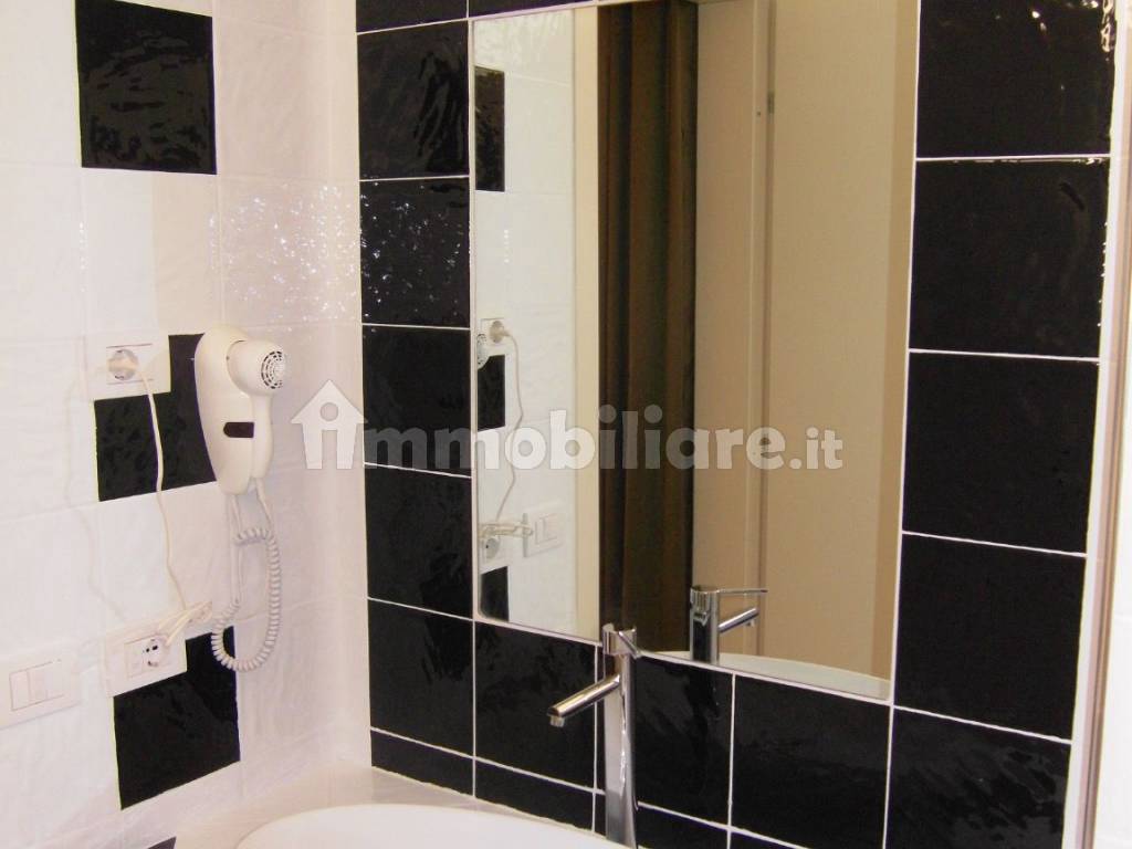 Vendita Appartamento Roma. Quadrilocale in via Goito. Ottimo stato ...