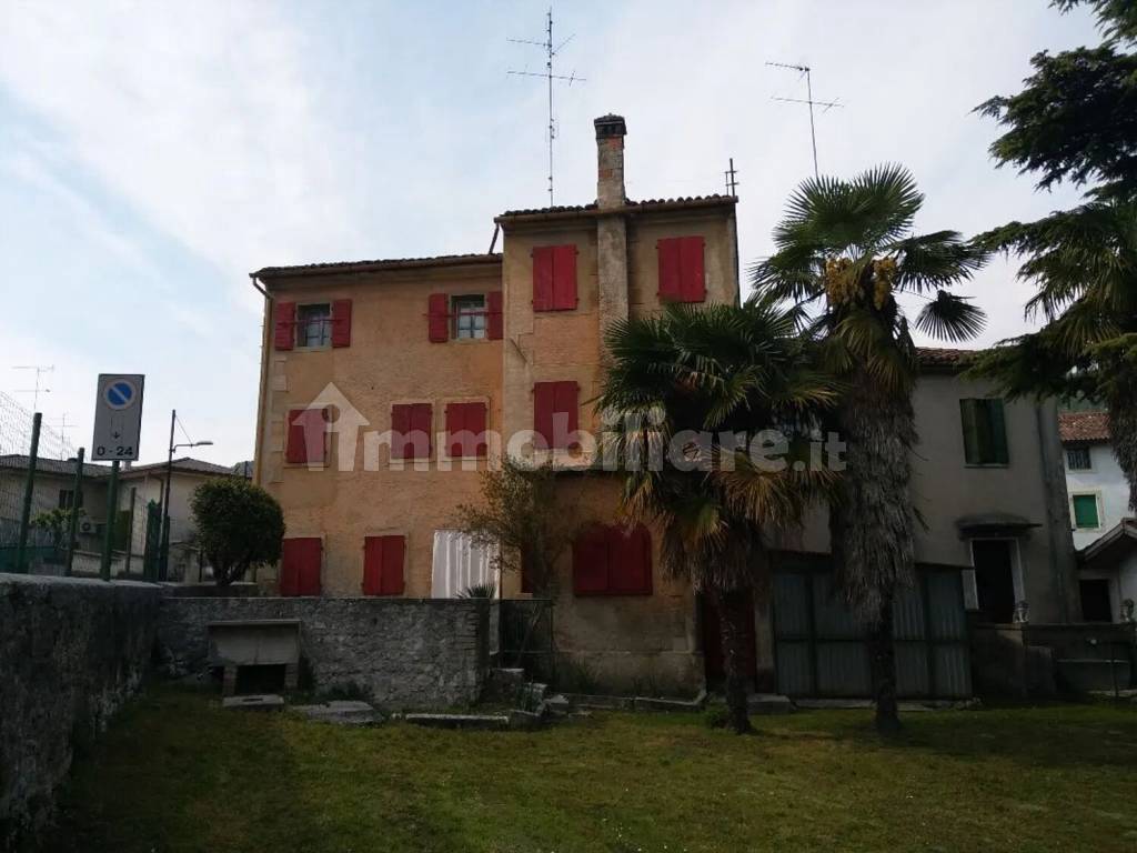 Vendita Appartamento Caneva. Monolocale, Da ristrutturare, con terrazza ...