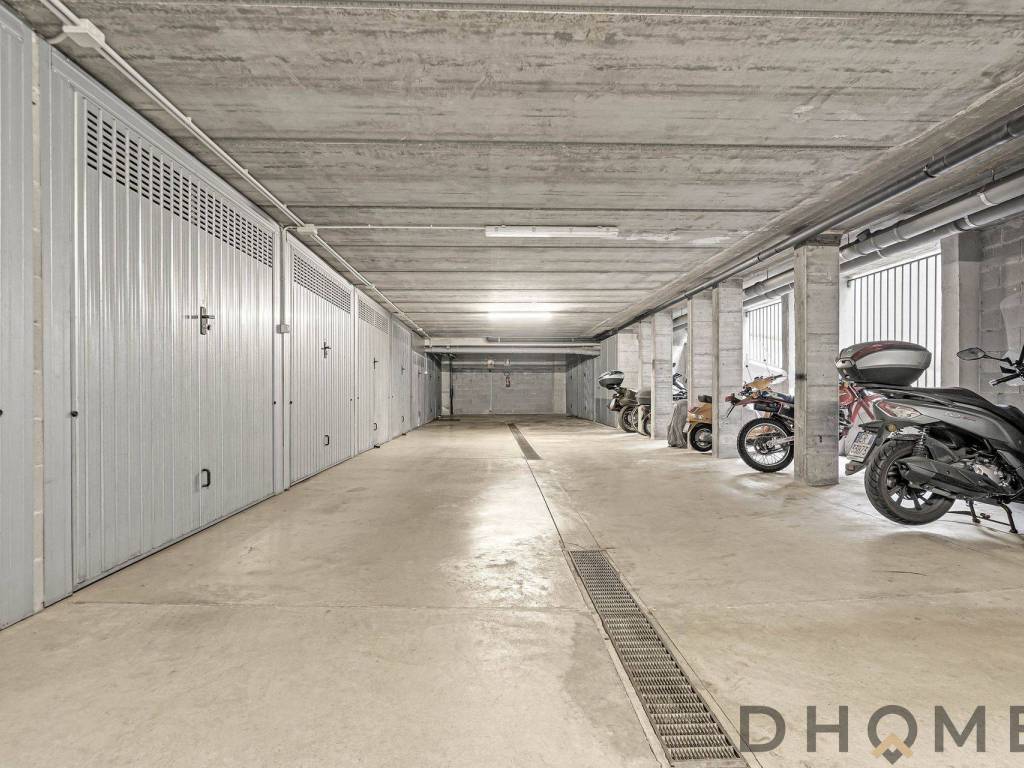 Garage - Box via Gian Francesco Pizzi, 24, 20141 Milano Italia, Milano ...