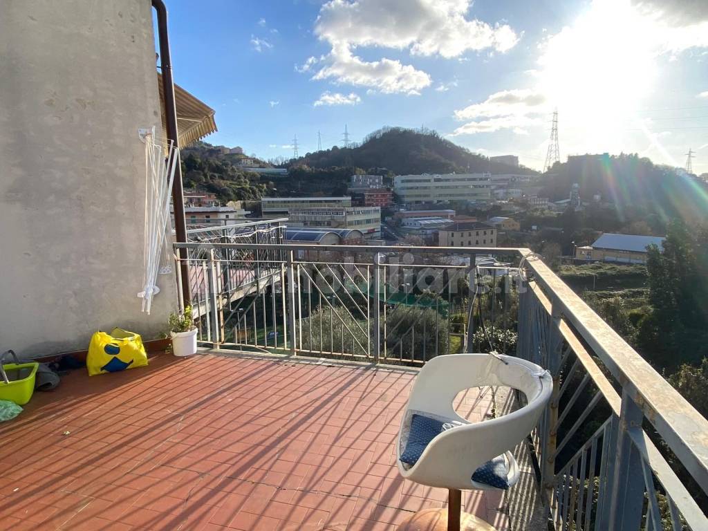 Vendita Appartamento Genova. Trilocale in via Mario Sordi 10. Buono ...