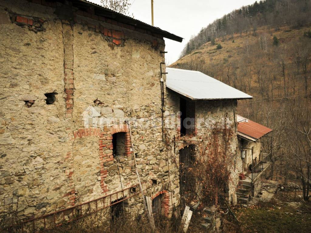 Vendita Rustico in Panice Sottana Limone Piemonte. 1070 m², rif. 126026513