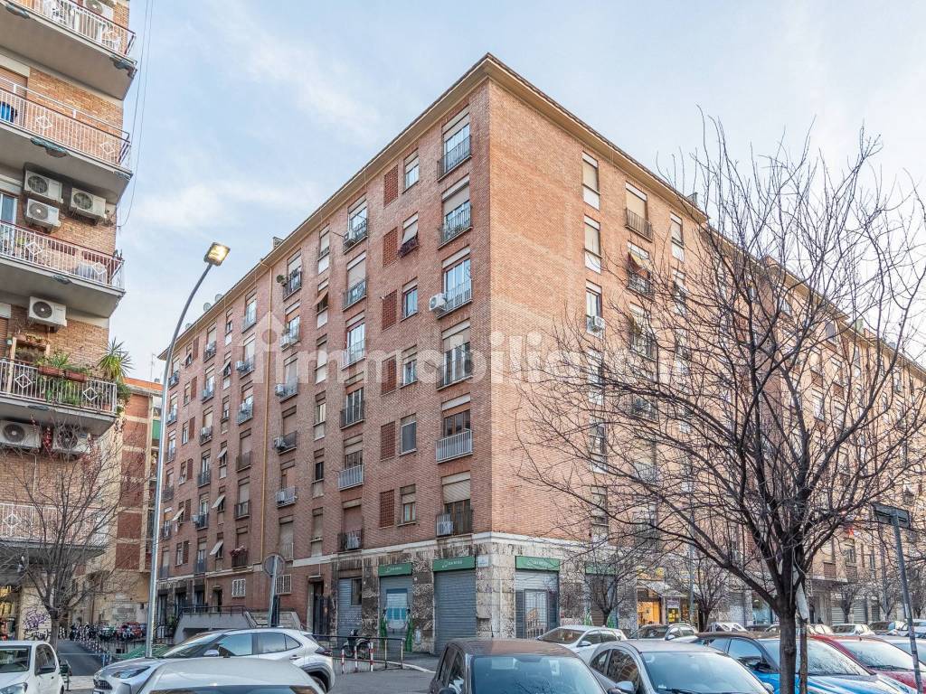 Vendita Appartamento Roma. Quadrilocale in via Publio Valerio. Ottimo ...