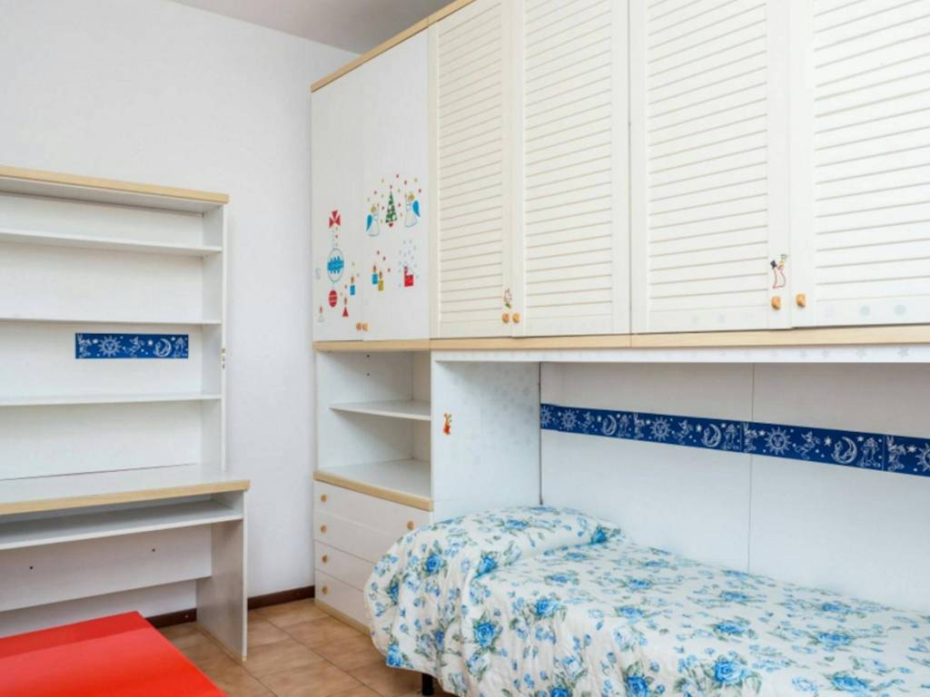 Stanza singola in affitto, affittasi camera singola via Michele ...