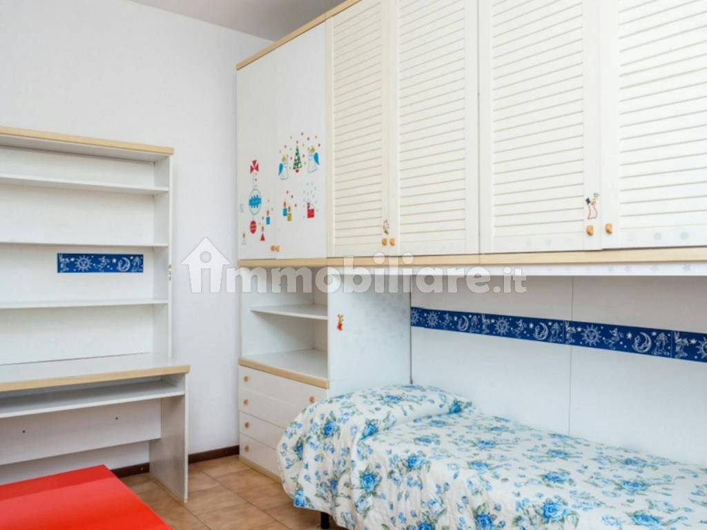 Stanza singola in affitto, affittasi camera singola via Michele ...