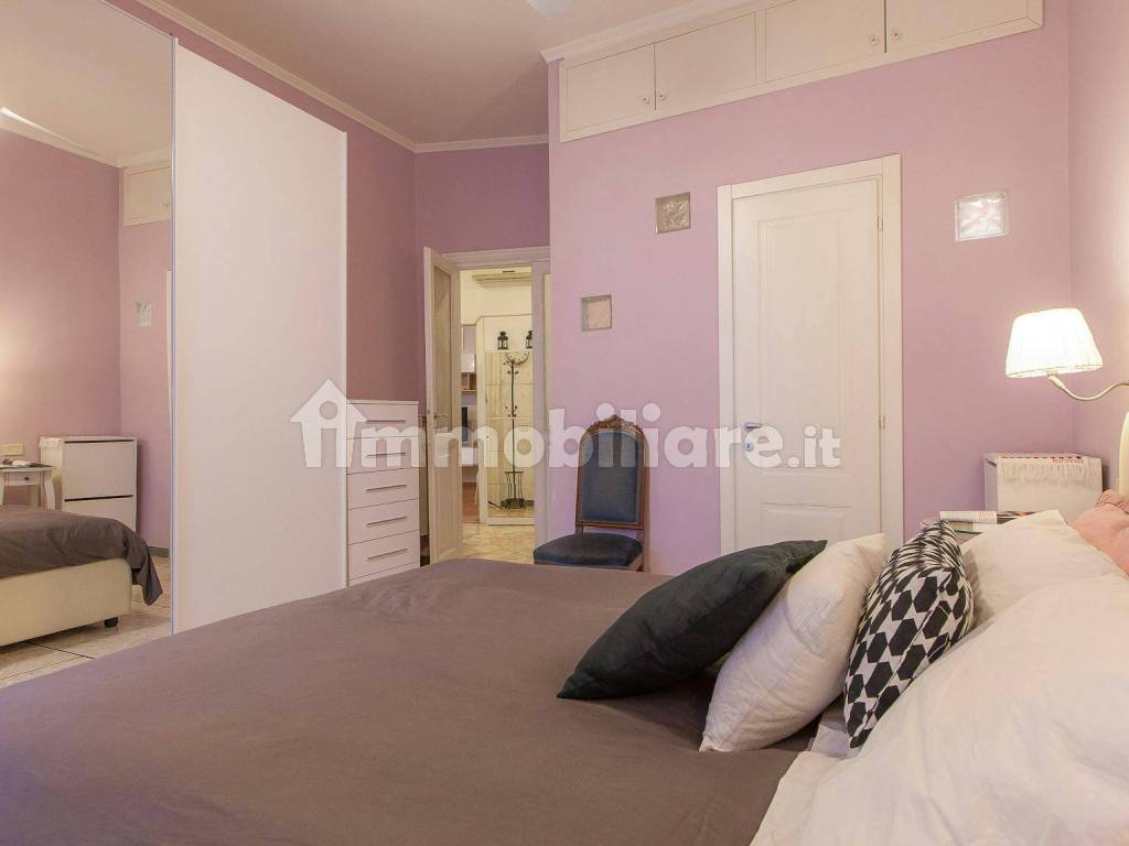 Rent Apartment Rome. 3-room flat in via Otranto. Central heating, ref ...