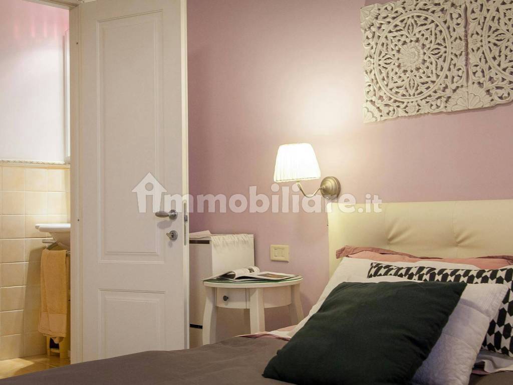 Rent Apartment Rome. 3-room flat in via Otranto. Central heating, ref ...