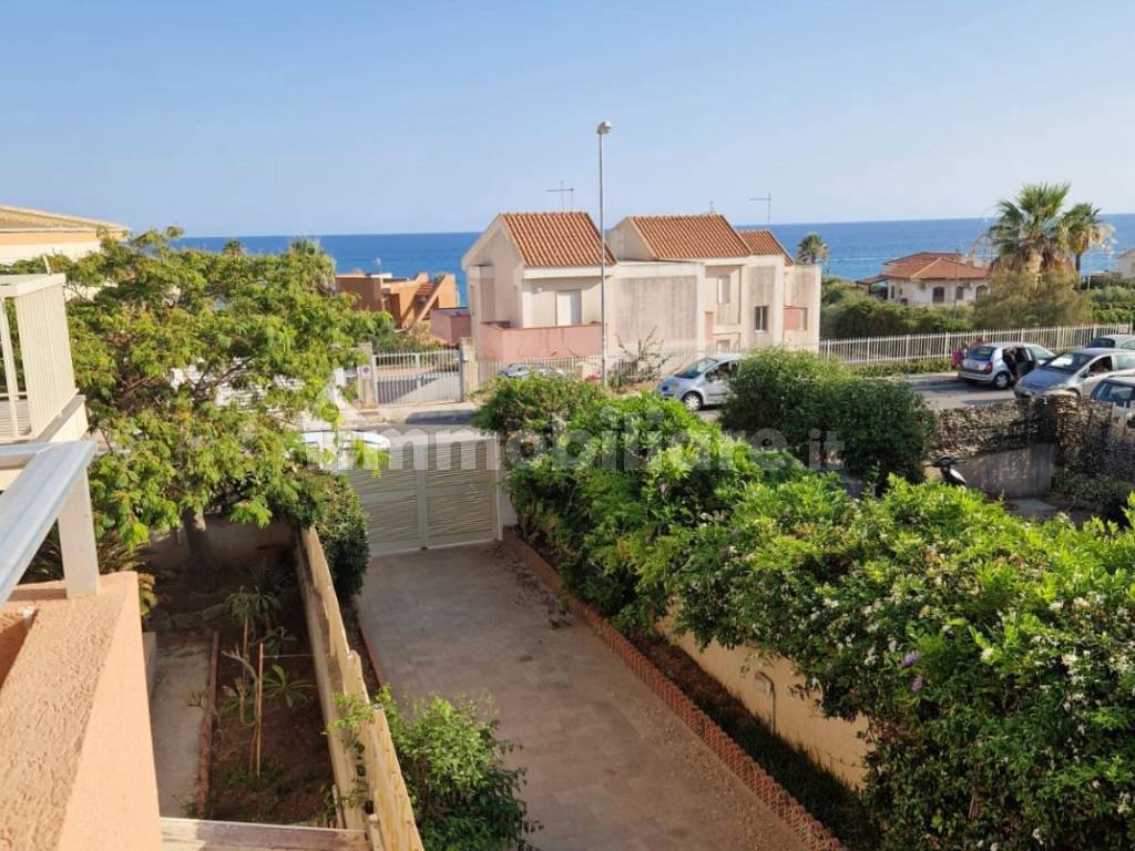 Vendita Villa a schiera in via Dottor Giorgio Sortino 40A Ragusa. Buono ...