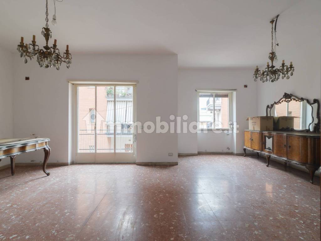 Vendita Appartamento in via Giuseppe Belluzzo 37. Roma. Buono stato ...