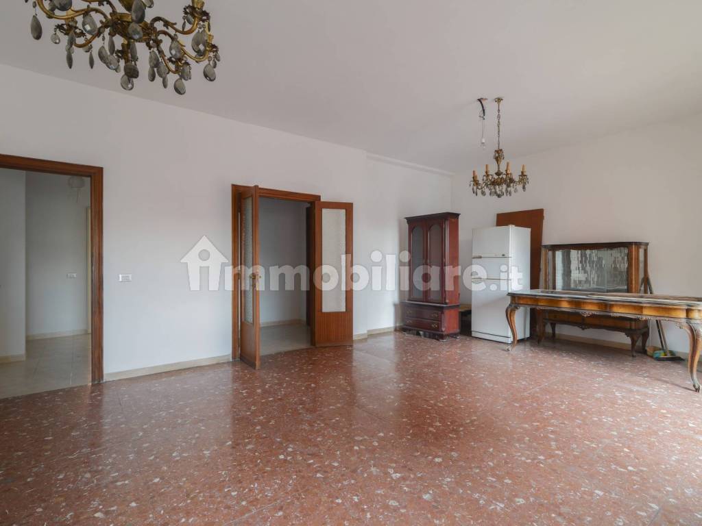 Vendita Appartamento in via Giuseppe Belluzzo 37. Roma. Buono stato ...