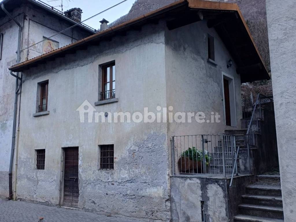 Vendita Villa unifamiliare in Strada Vecchia di Santa Croce 20 Piuro ...