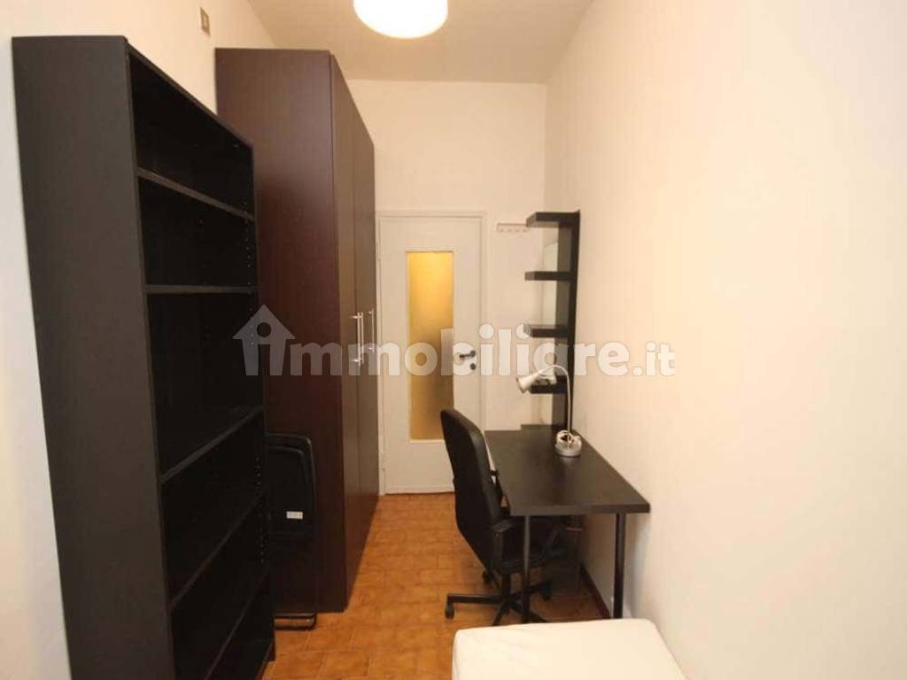 Stanza in affitto in Appartamento, affittasi camera via Salvatore ...