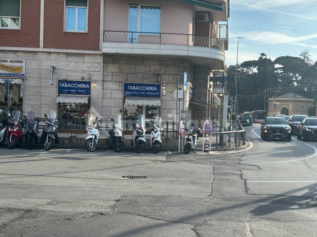 Tobacco shop via Angelo Orsini 1 R, Genoa, Ref. 126134525 - Immobiliare.it
