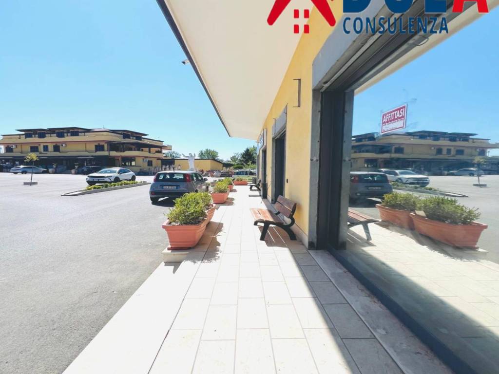 Attività commerciale via San Nullo, Giugliano in Campania, Rif ...