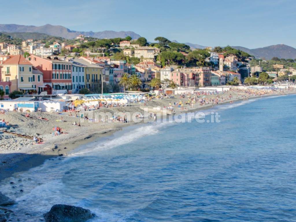 Rent Apartment Celle Ligure. 3-room flat in via Enzo Ferrari. Good ...