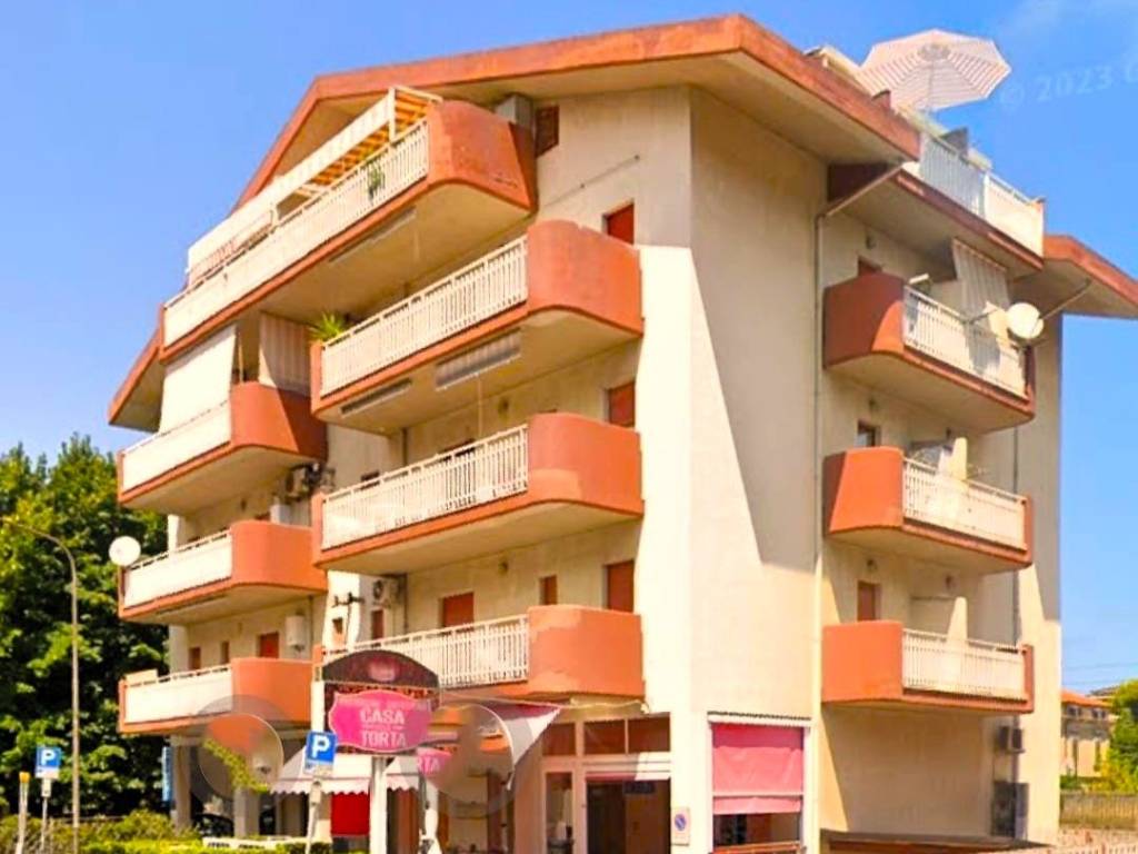 Vendita Appartamento Silvi. Trilocale in via Roma 147. Buono stato ...