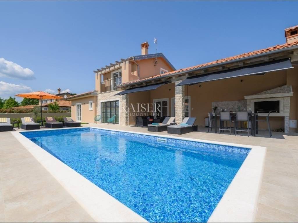 Vendita Terratetto unifamiliare Rovigno. Nuova, posto auto, 190 m², rif ...