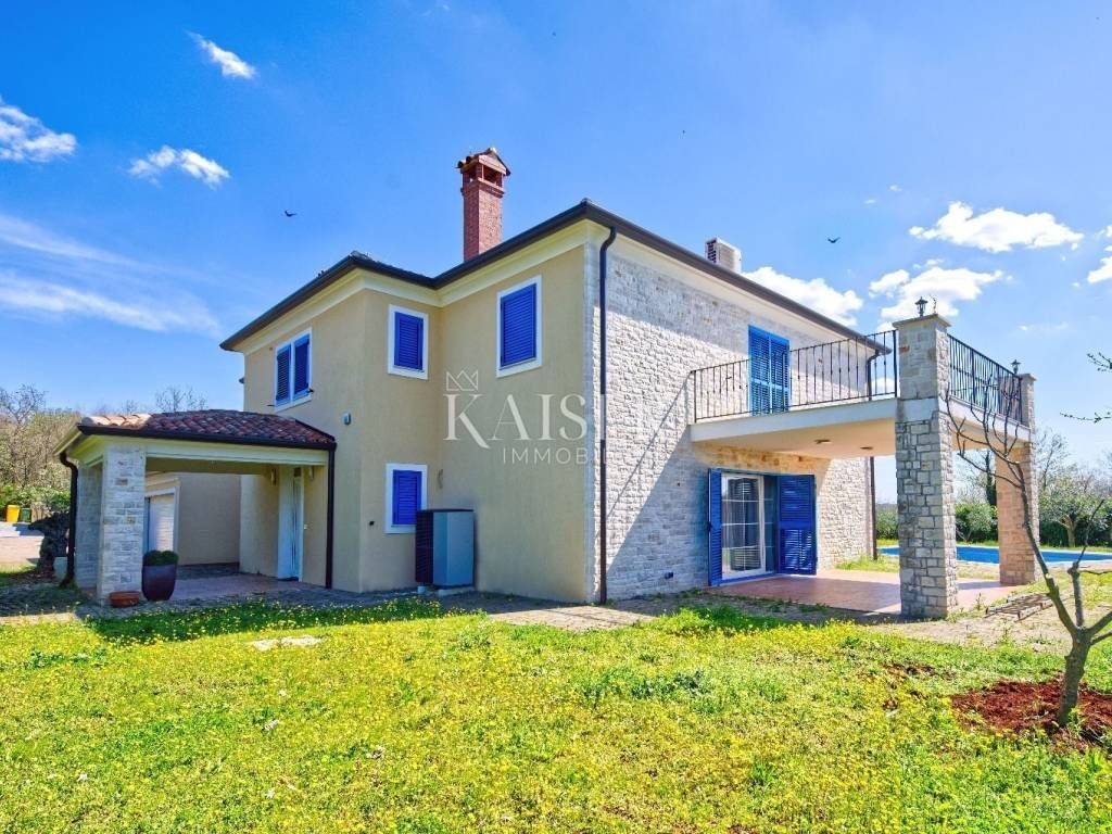 Vendita Terratetto unifamiliare Umago. Nuova, posto auto, 340 m², rif ...