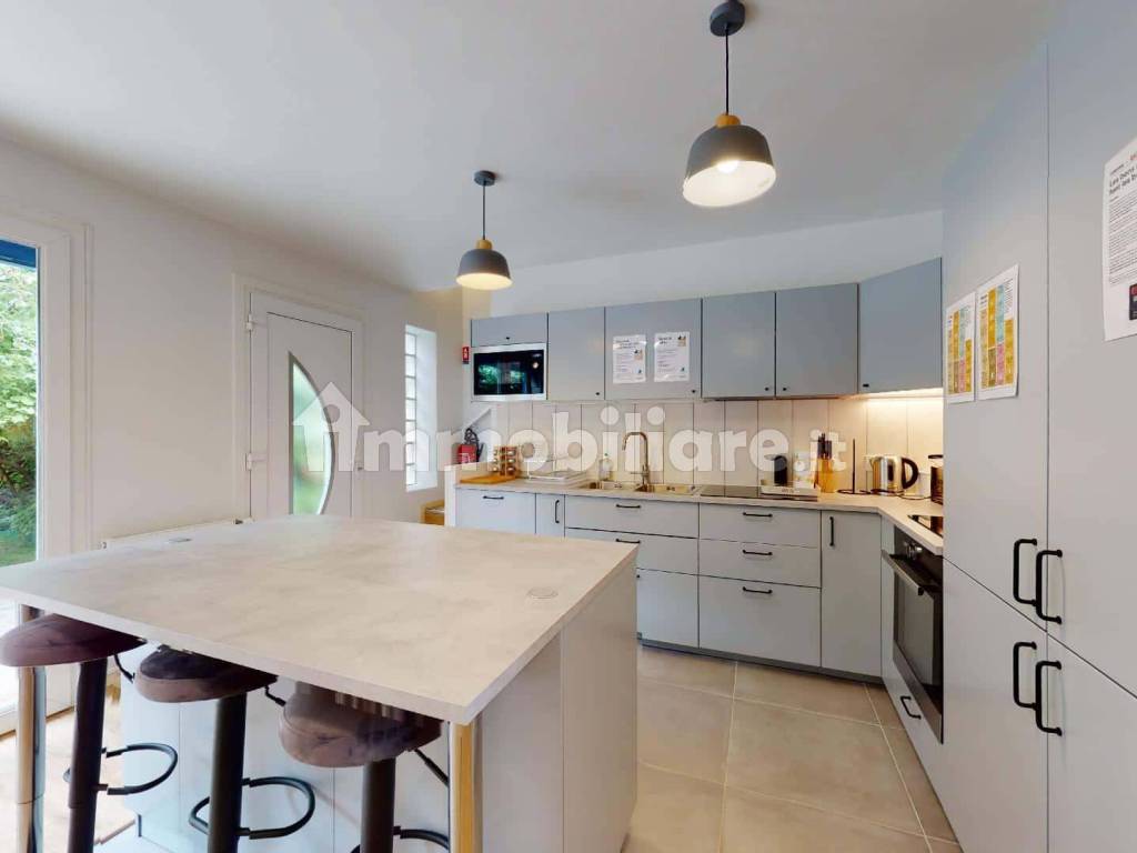 Affitto Appartamento in Avenue du Colonel Fabien. Romainville. Ottimo ...