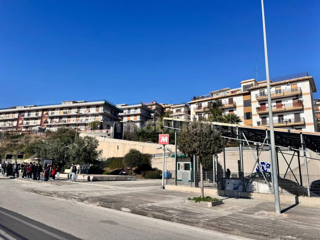 Vendita Appartamento Catania. Quadrilocale in via Bronte. Da ...