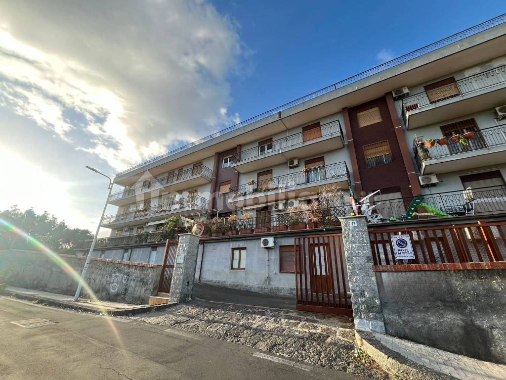 Vendita Appartamento Catania. Quadrilocale in via Bronte. Da ...