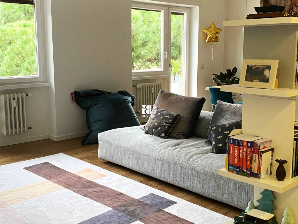 Vendita Appartamento Roma. Trilocale in viale Tirreno. Buono stato ...