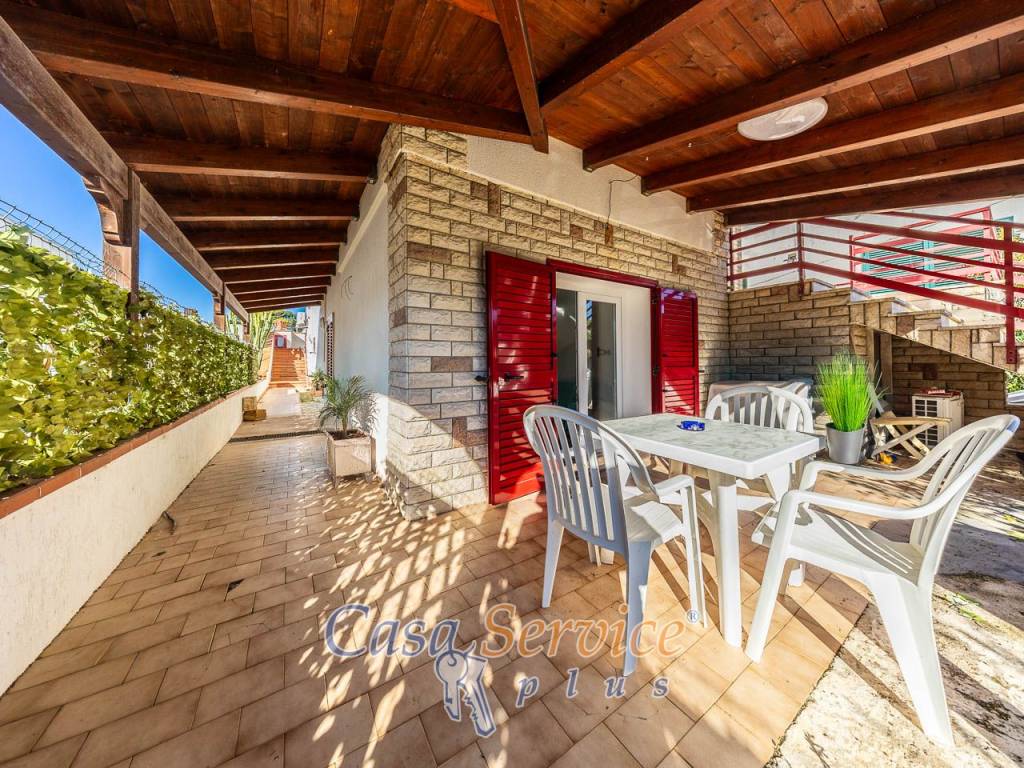 Vendita Villa unifamiliare in via Sardegna Racale. Buono stato, posto ...