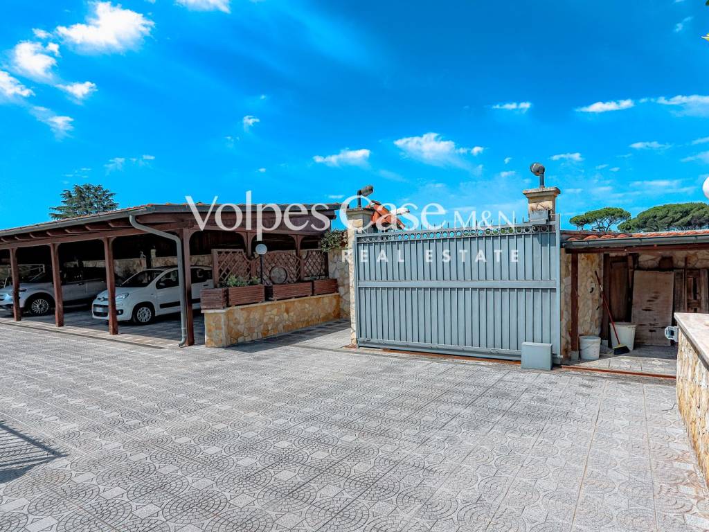 Vendita Villa bifamiliare in via Nomentana 960 Roma. Ottimo stato ...