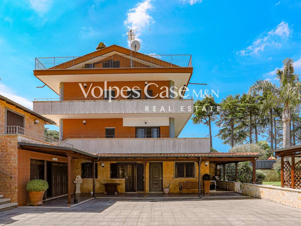 Vendita Villa bifamiliare in via Nomentana 960 Roma. Ottimo stato ...