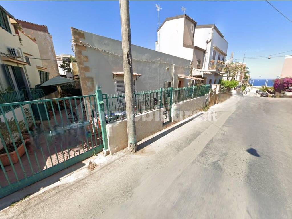 Sale Apartment Syracuse. 4-room flat in via Alaimo da Lentini. Good ...