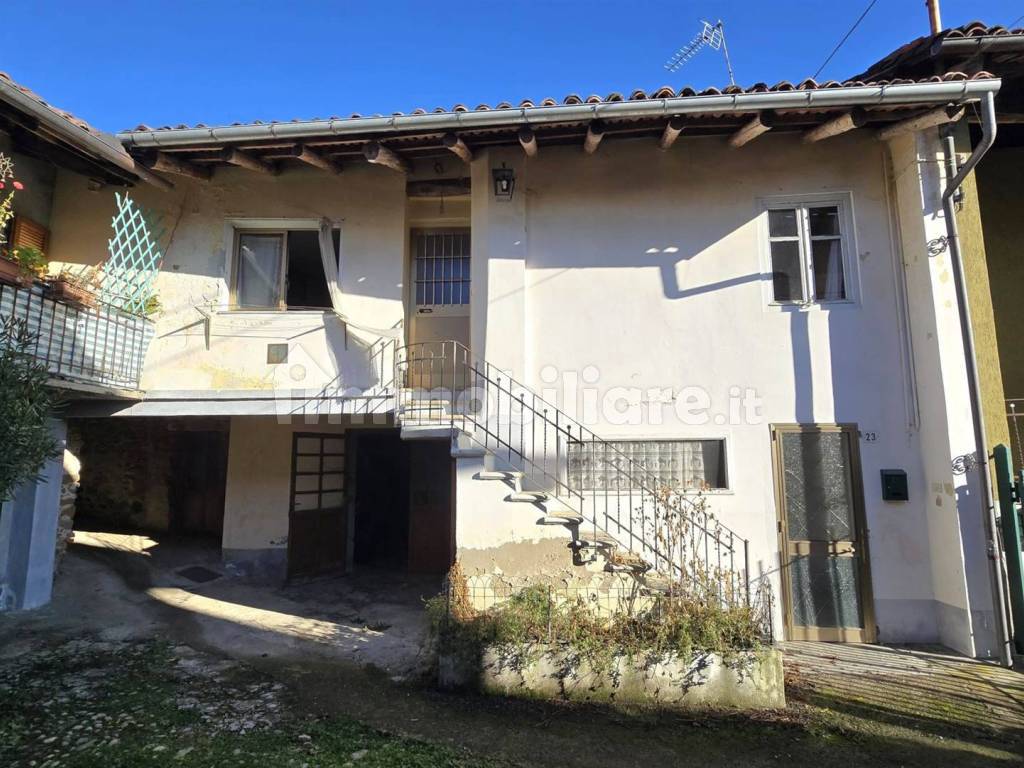 Vendita Terratetto unifamiliare in via salita Ferraria 28 Camburzano ...