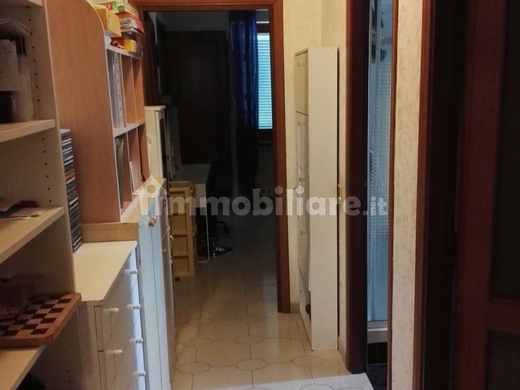 Vendita Appartamento Roma. Trilocale in via Monasterace 119. Buono ...