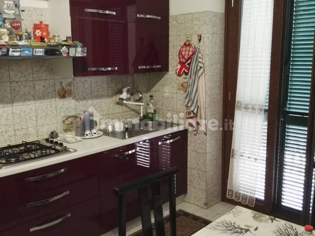 Vendita Appartamento Roma. Trilocale in via Monasterace 119. Buono ...