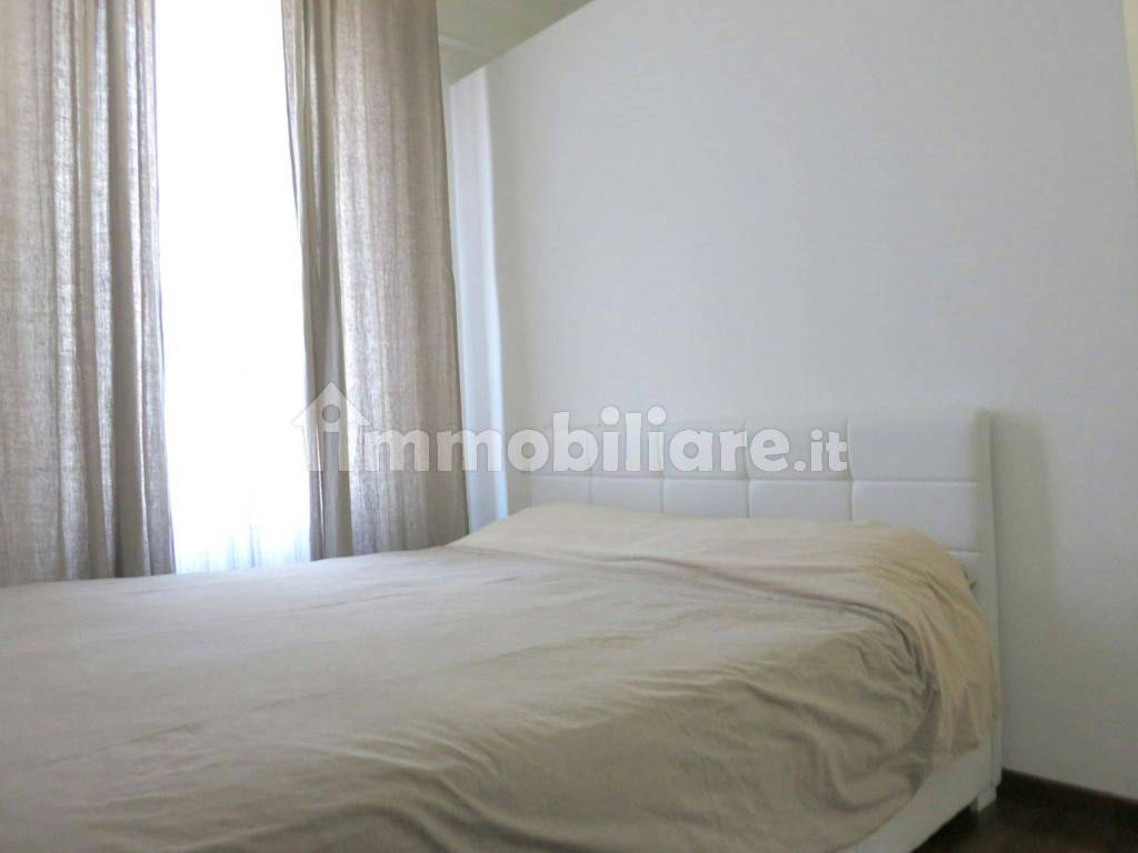 Affitto Appartamento Milano. Trilocale in via Bordighera. Riscaldamento ...