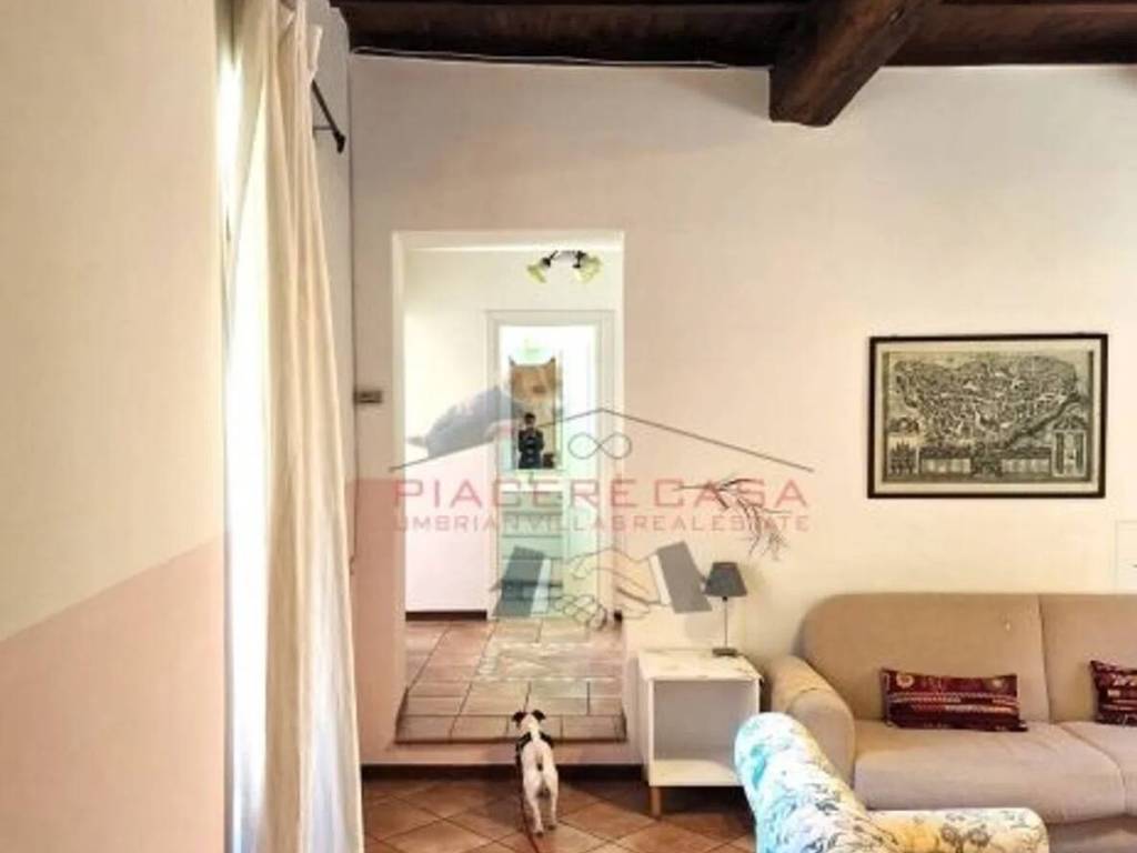 Vendita Appartamento Orvieto. Primo piano, con balcone, rif. 126221471
