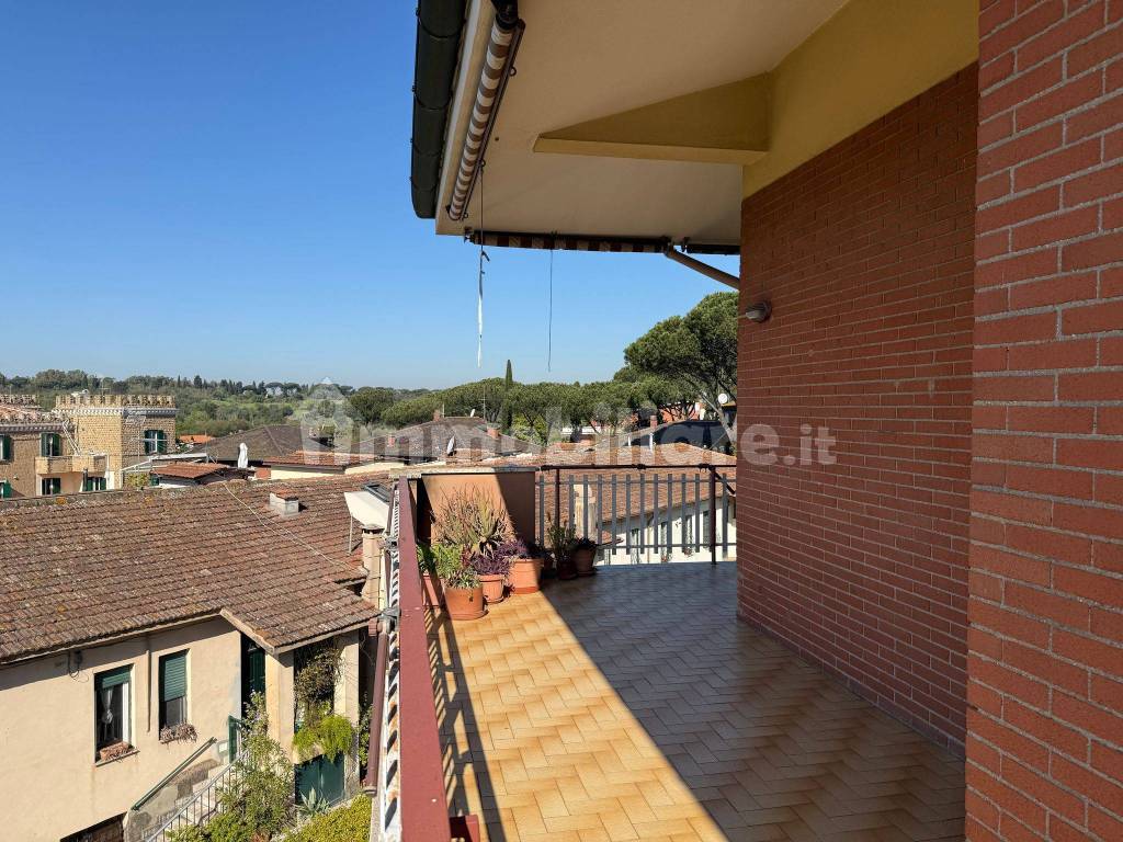 Vendita Attico in via di San Tarcisio 116 Roma. Da ristrutturare, posto ...