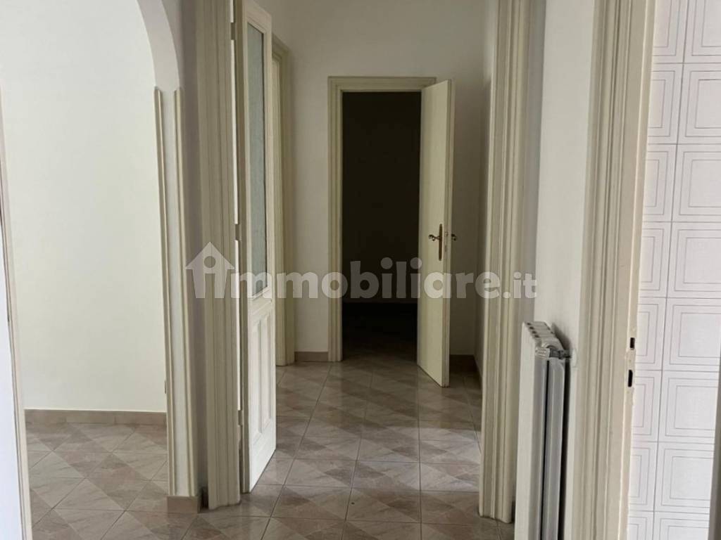 Affitto Appartamento Roma. Trilocale in via Vespasiano. Ottimo stato ...
