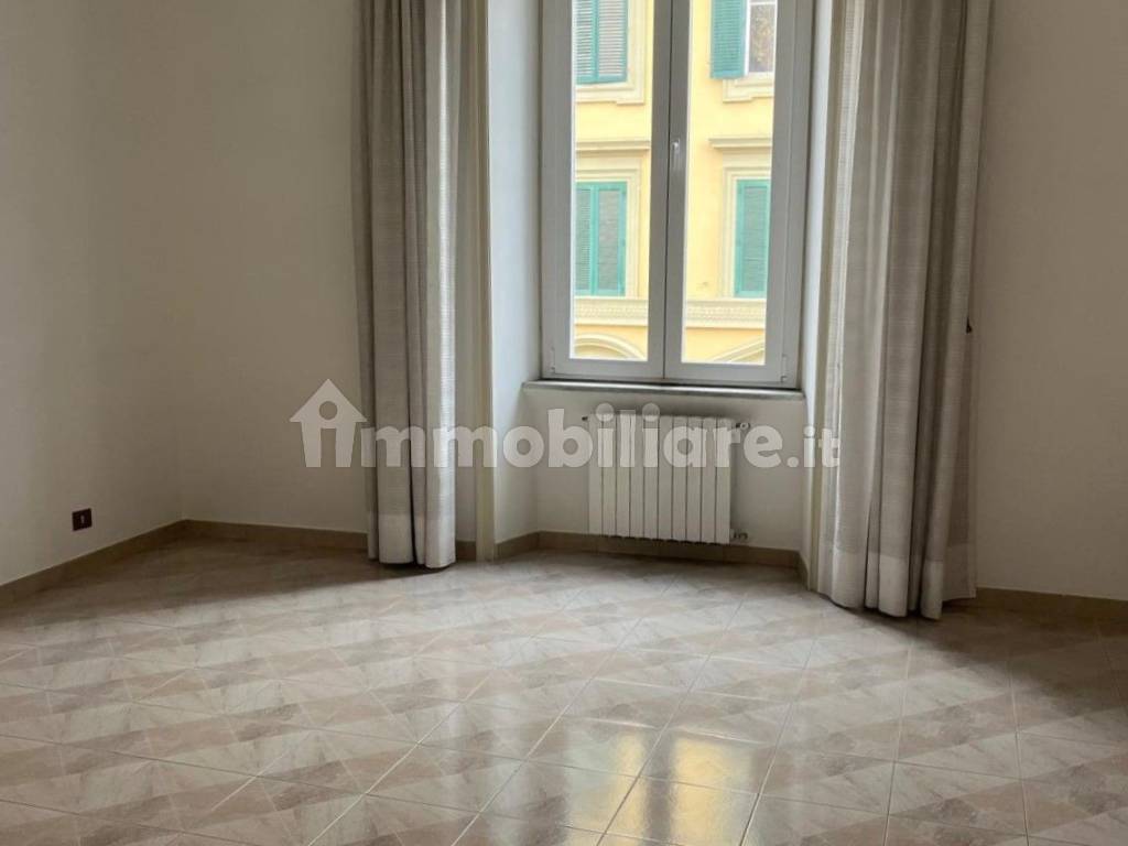 Affitto Appartamento Roma. Trilocale in via Vespasiano. Ottimo stato ...
