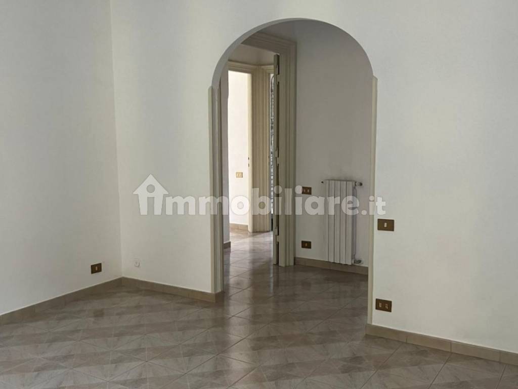 Affitto Appartamento Roma. Trilocale in via Vespasiano. Ottimo stato ...