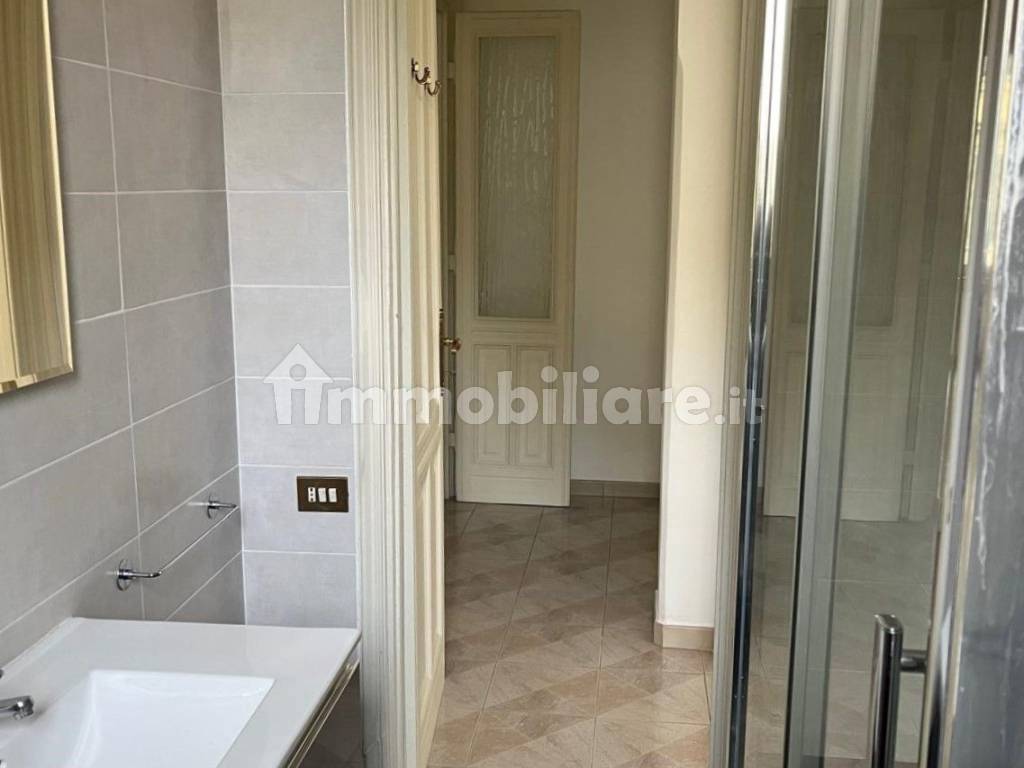 Affitto Appartamento Roma. Trilocale in via Vespasiano. Ottimo stato ...