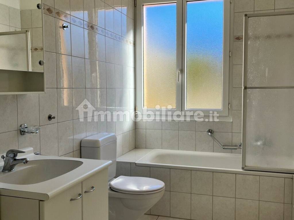 Affitto Appartamento Locarno. Trilocale in via Valle Maggia 125. Con ...