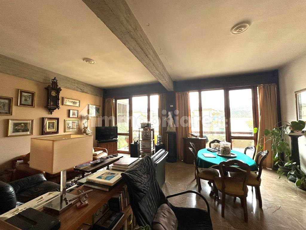 Vendita Appartamento in via del Pino. Firenze. Buono stato, quarto ...