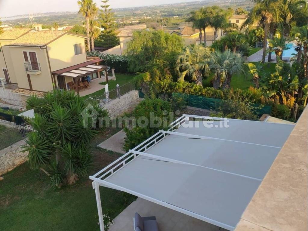 Vendita Villa unifamiliare in via Pietro Fillioley Siracusa. Ottimo ...