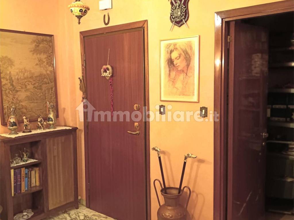 Vendita Appartamento Roma. Quadrilocale in via Mario Musco 42. Buono ...