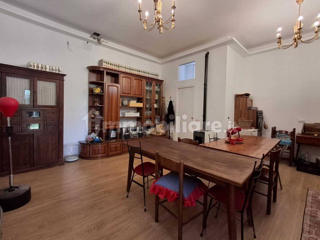 Vendita Villa unifamiliare in via Ittiri Roma. Buono stato, posto auto ...