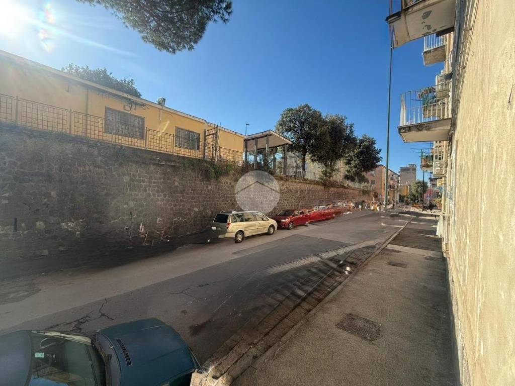 Vendita Appartamento Napoli. Trilocale in via gigante mario 4. Da ...