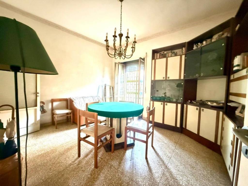 Vendita Appartamento Napoli. Trilocale in via gigante mario 4. Da ...