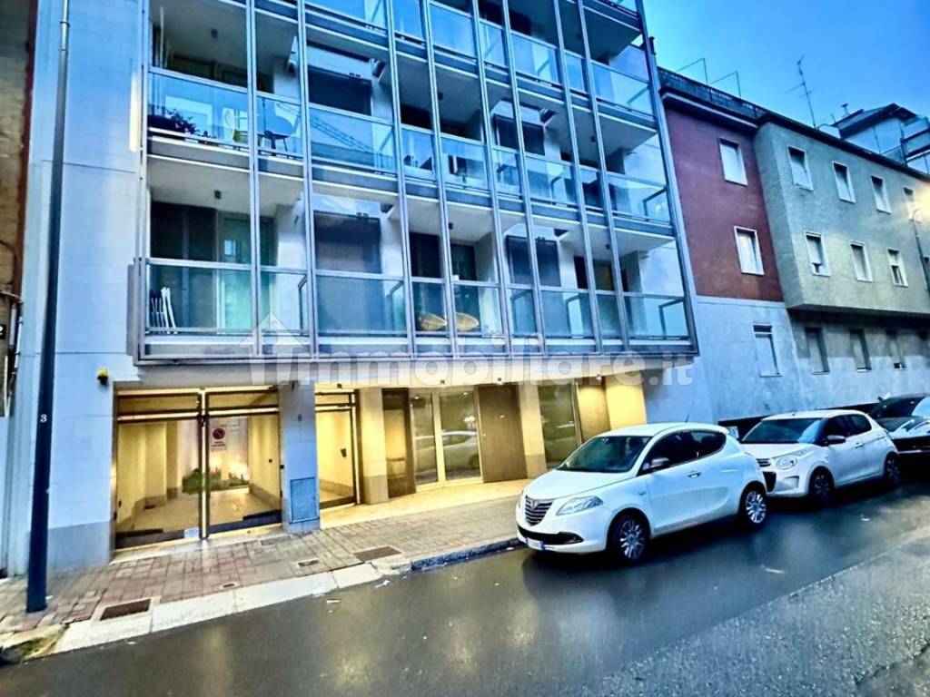 Vendita Appartamento Milano. Bilocale in via Battista De Rolandi 8 ...
