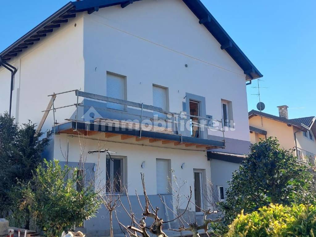 Vendita Appartamento Usmate Velate. Trilocale in via Miramonti. Ottimo ...